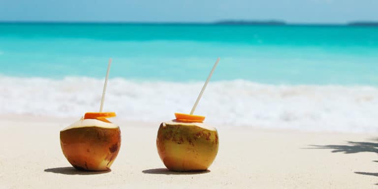 Saoco cocktail | Sabor a Cuba, sabor a playa, aguardiente y coco